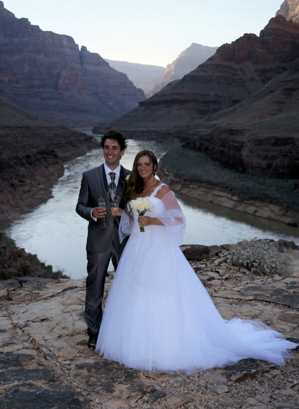 GRAND CANYON FLIGHT AND CEREMONY SUNSET WEDDING - LV Wedding Connection