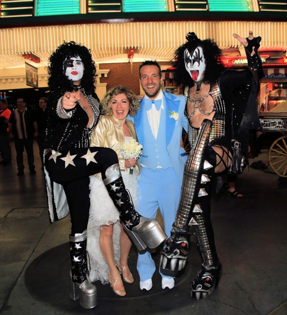 Celebrity Impersonator 20 Passenger Party Bus - LV Wedding Connection