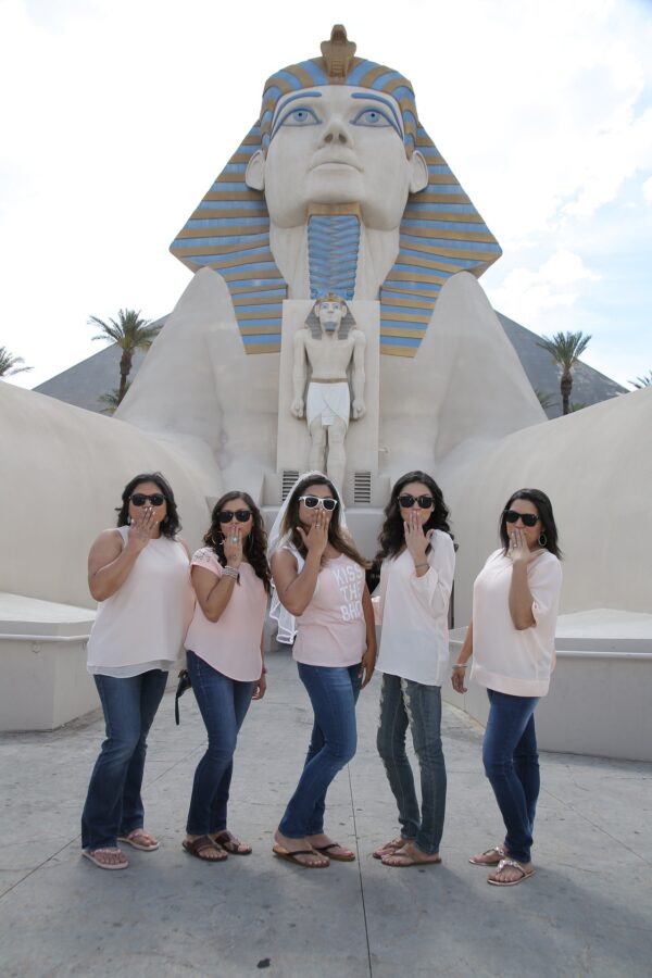 6 Passengers Standard Photo Tour - LV Wedding Connection